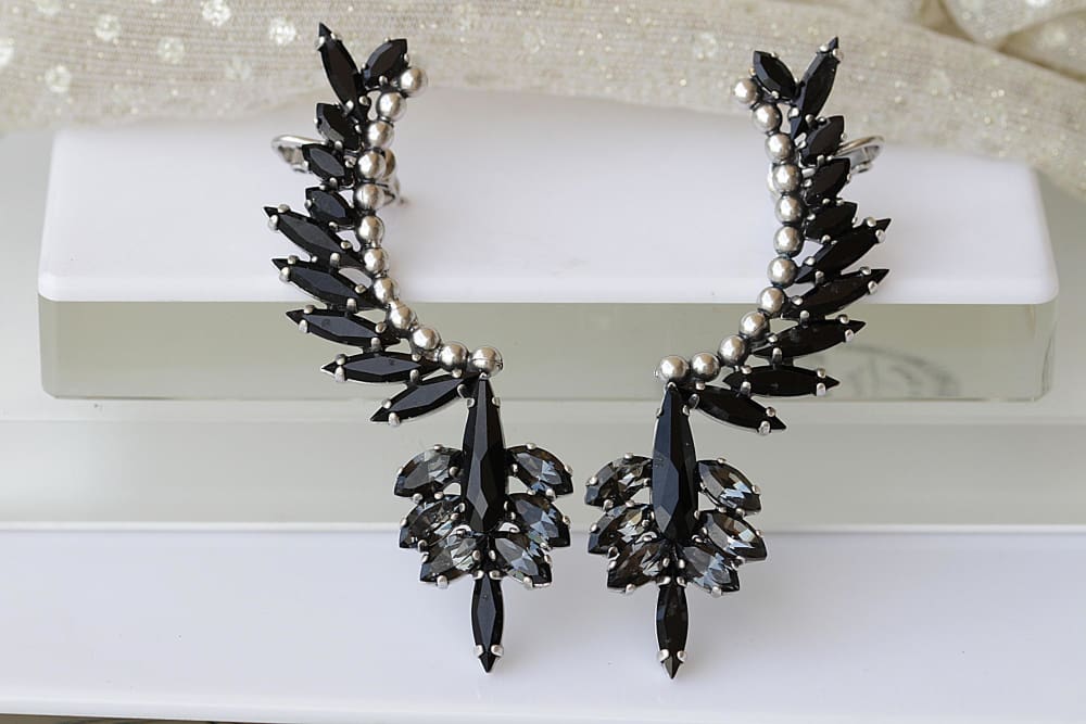 Black crawler earrings store